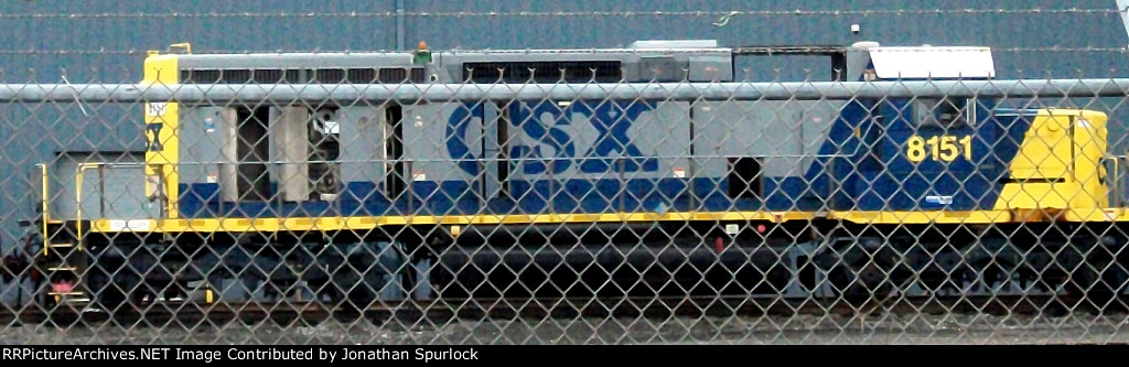 CSX 8151, engineer's side